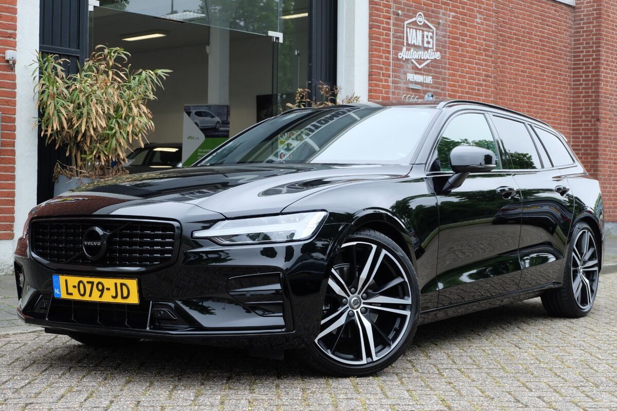 Volvo V60 2.0 T4 R-Design - Van Es Automotive